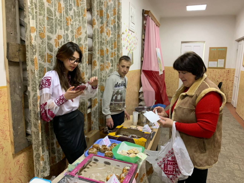 Благодійний ярмарок на підтримку Збройних сил України у Полоницька